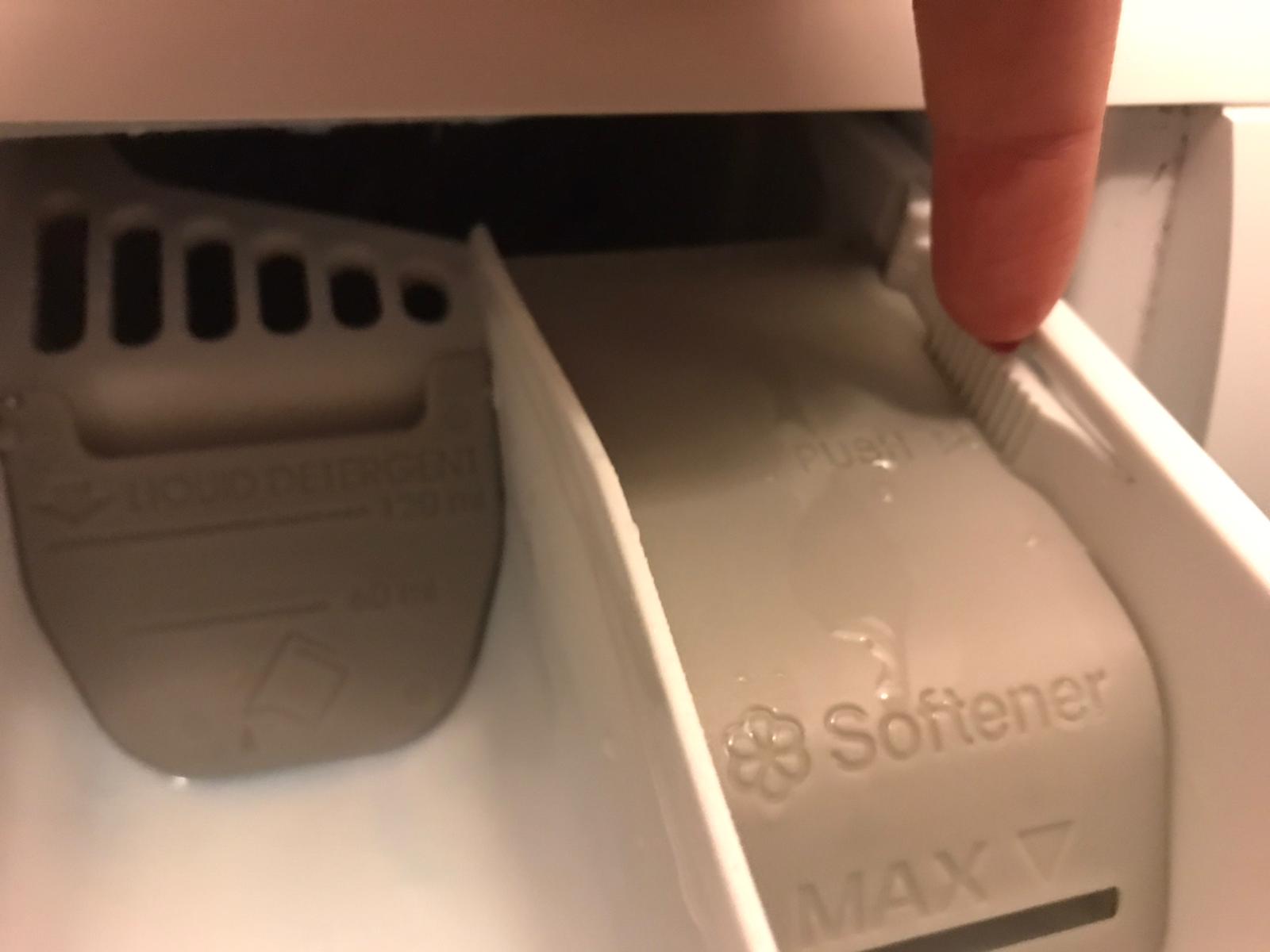 Come pulire il cassetto della lavatrice - Vivo di Benessere